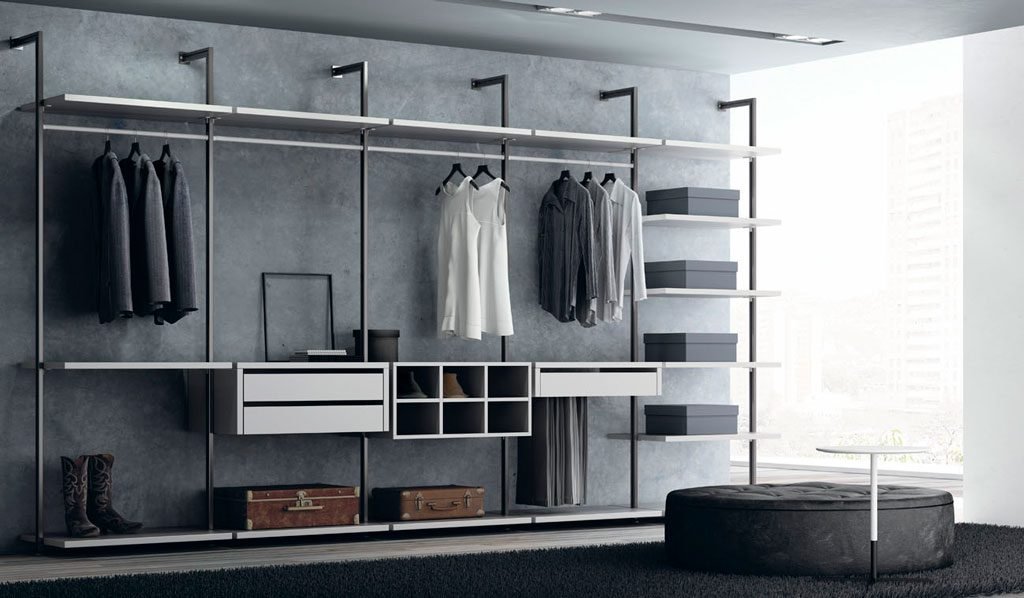 Los vestidores con las columnas metálicas son los de más diseño